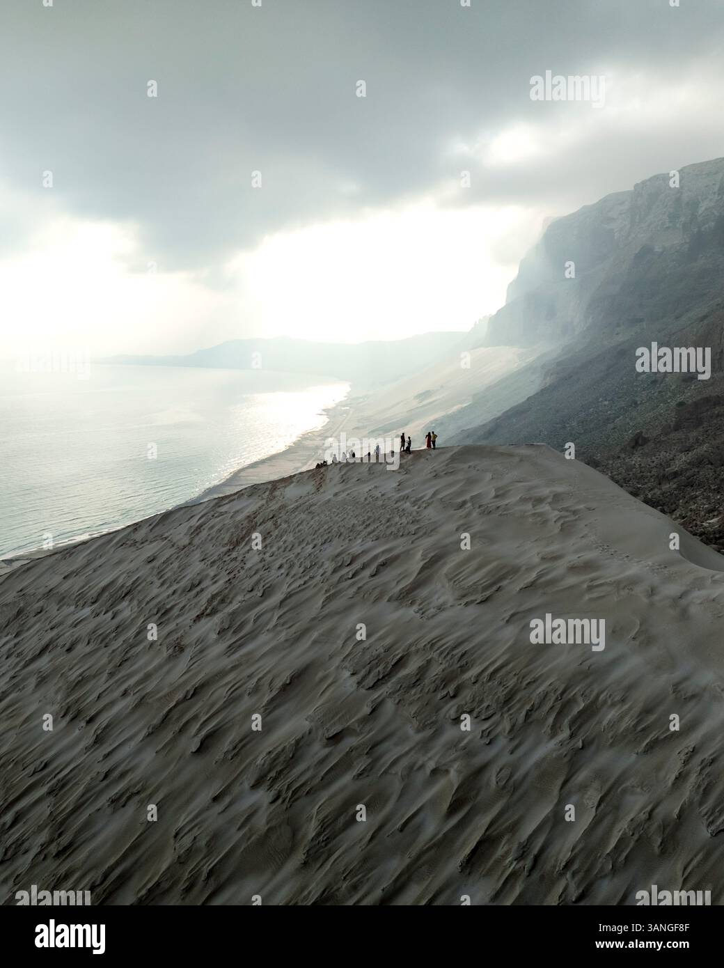 Aerial view of Arher sand dune with persons, Kalleesa, Socotra, Yemen Stock Photo - Alamy