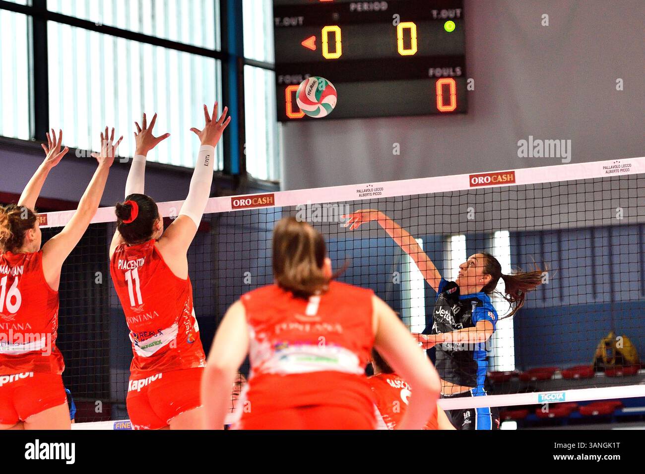 Difensive Block of Lecco's Federica Piacentini and Helena Sassolini ...