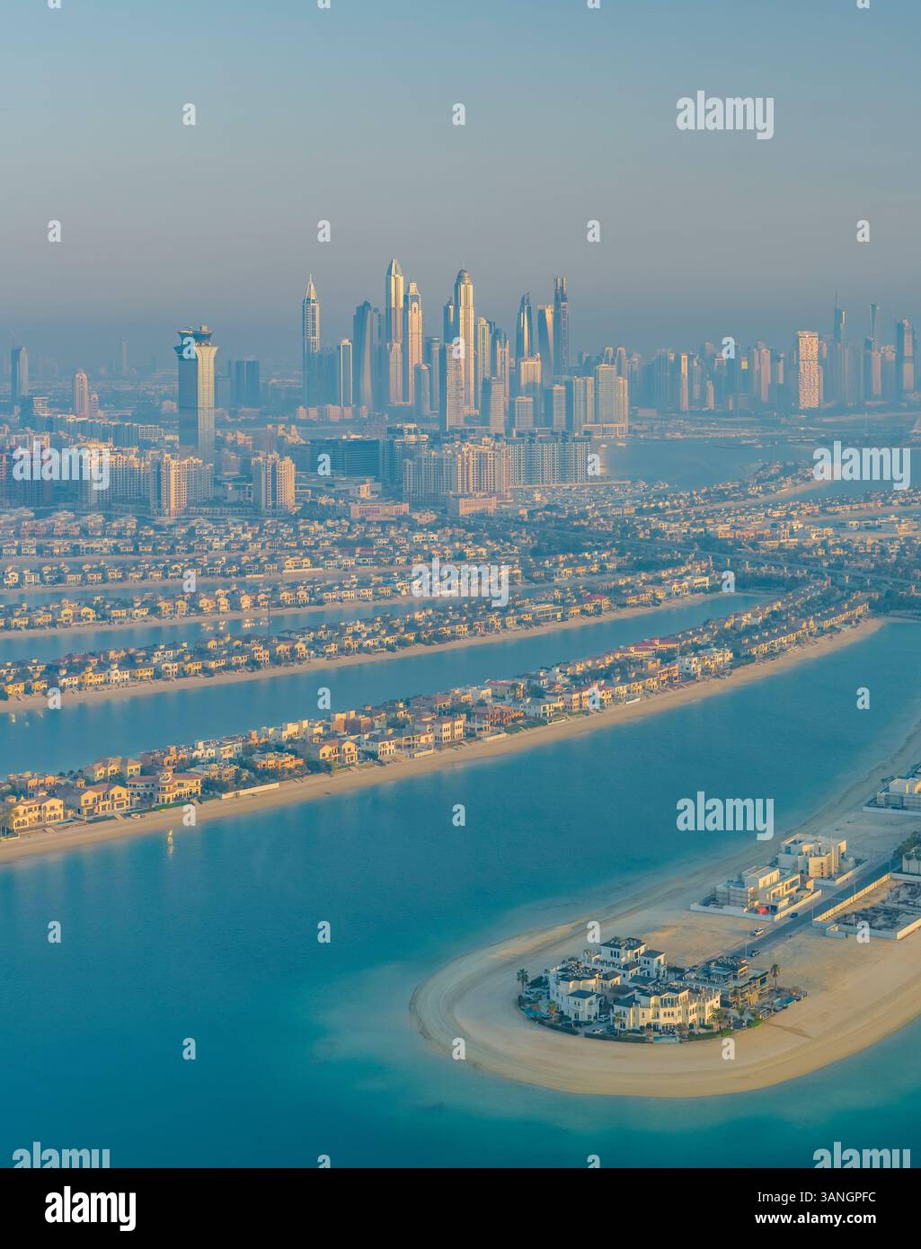 Aerial view of Palm Jumeirah, Nakhlat Jumeira, Dubai with beautiful ...