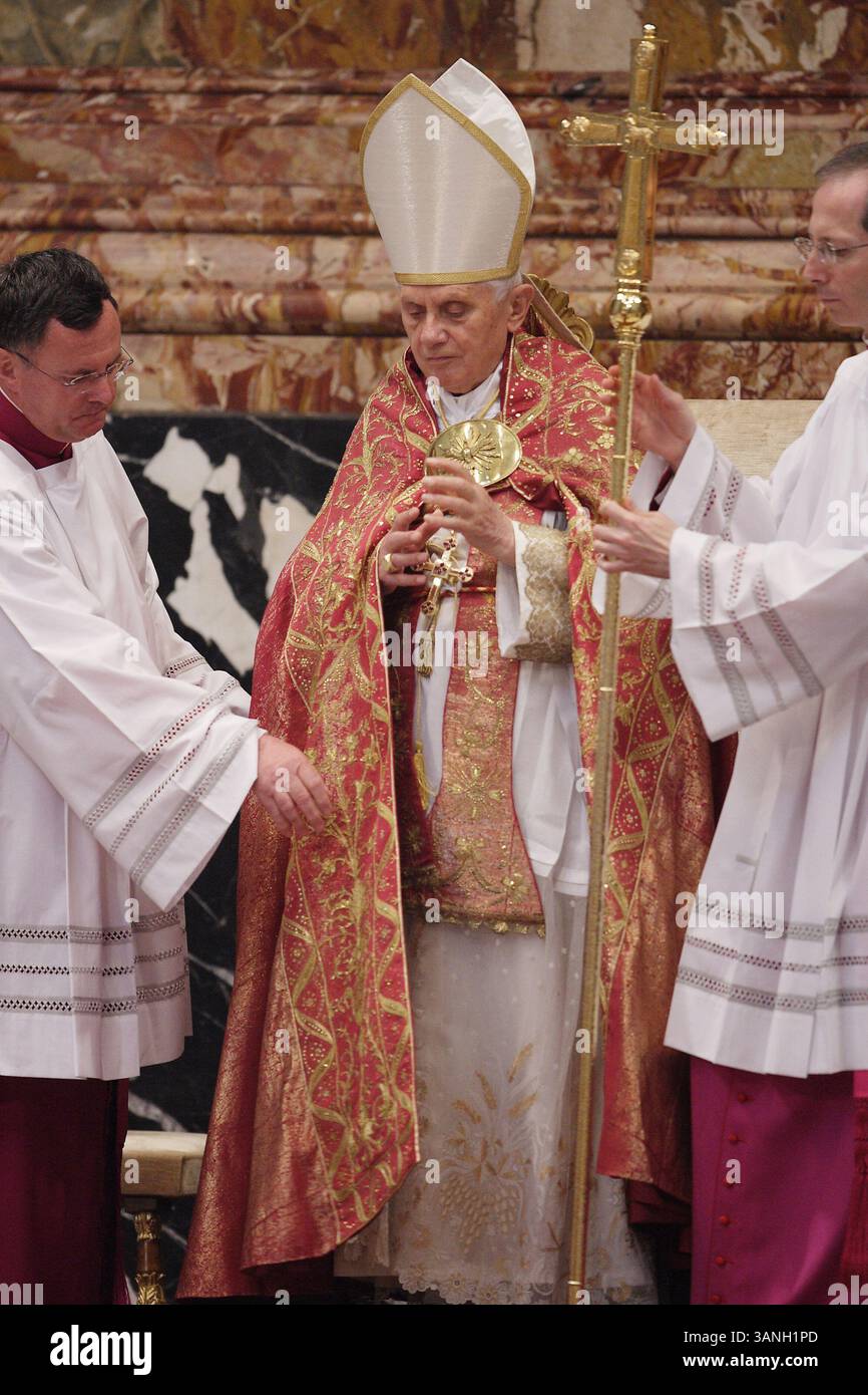 May 03, 2010 - Vatican City State (Holy See) - POPE BENEDICT XVI pay ...