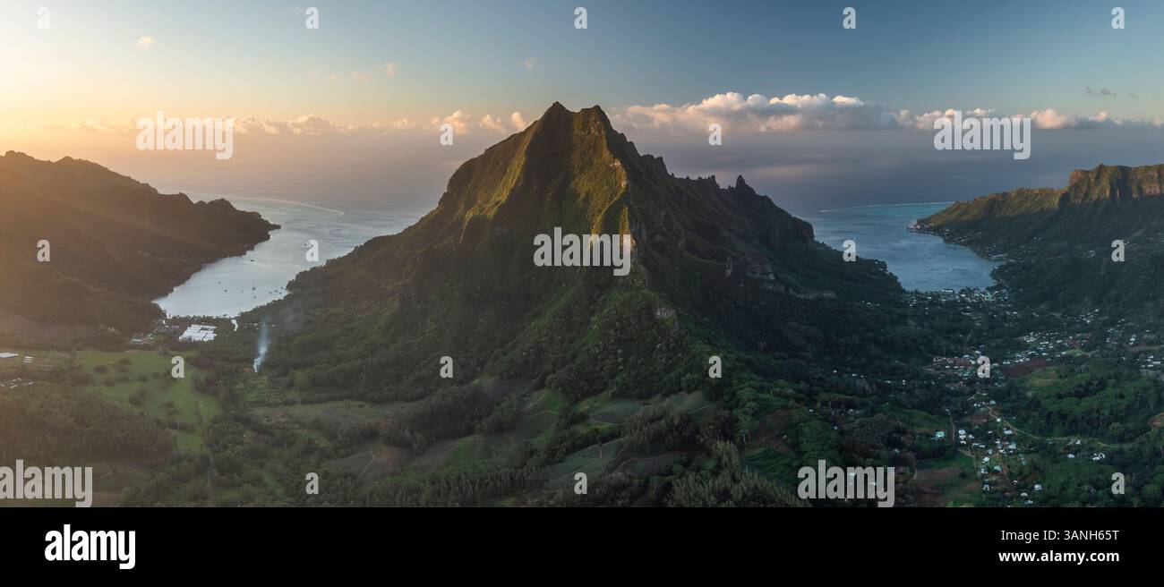 Panoramic aerial view of Opunohu Bay, Moorea, French Polynesia Stock ...