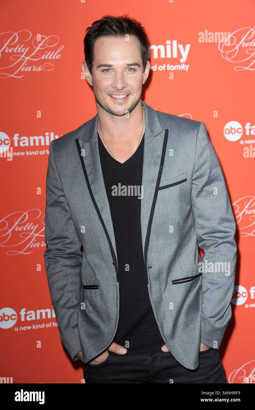 Ryan Merriman at the 'Pretty Little Liars' season finale screening at ...