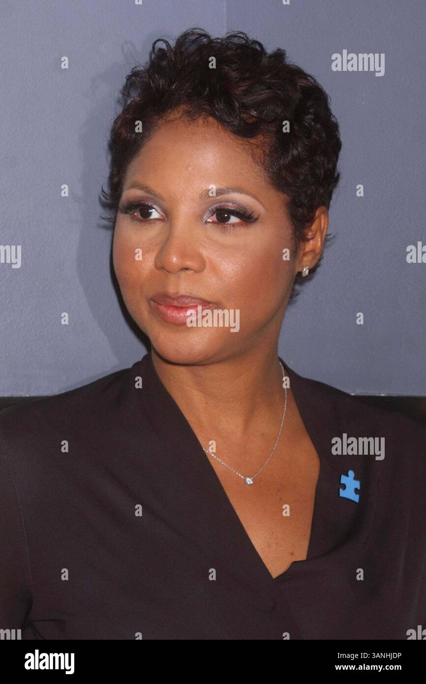 Toni braxton 2001 hi-res stock photography and images - Alamy