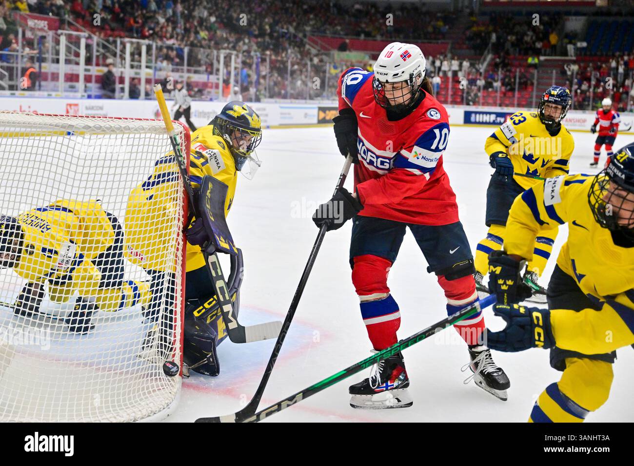 Budweis, Czech Republic. 15th Apr, 2025. L-R goalkeeper Ida Boman (SWE ...