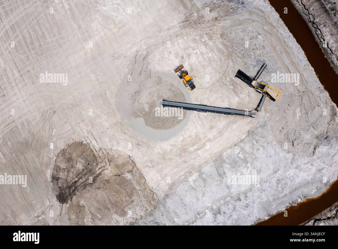 Stavola aggregate supply hi-res stock photography and images - Alamy
