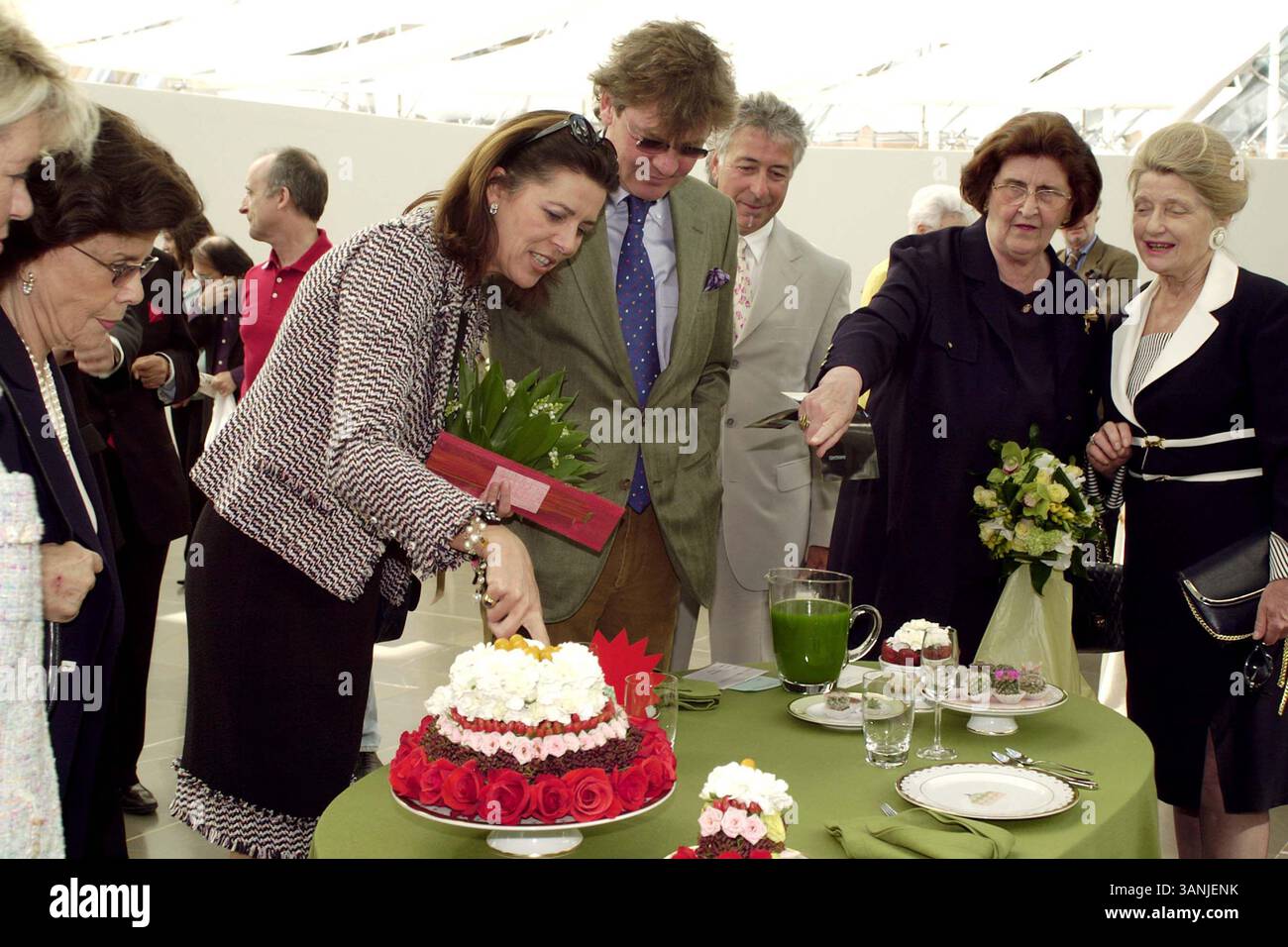 May 1, 2004 - K37017.37TH INTERNATIONAL BUNCHES COMPETITION.THE PRINCE ...