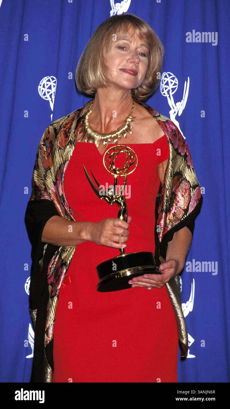 Helen mirren emmys 2007 hi-res stock photography and images - Alamy
