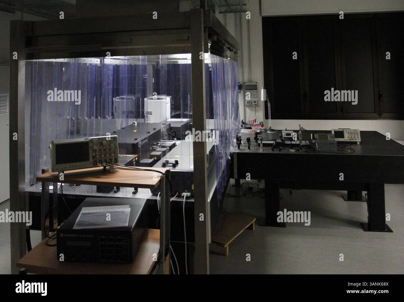 Laboratorio nano hi-res stock photography and images - Alamy