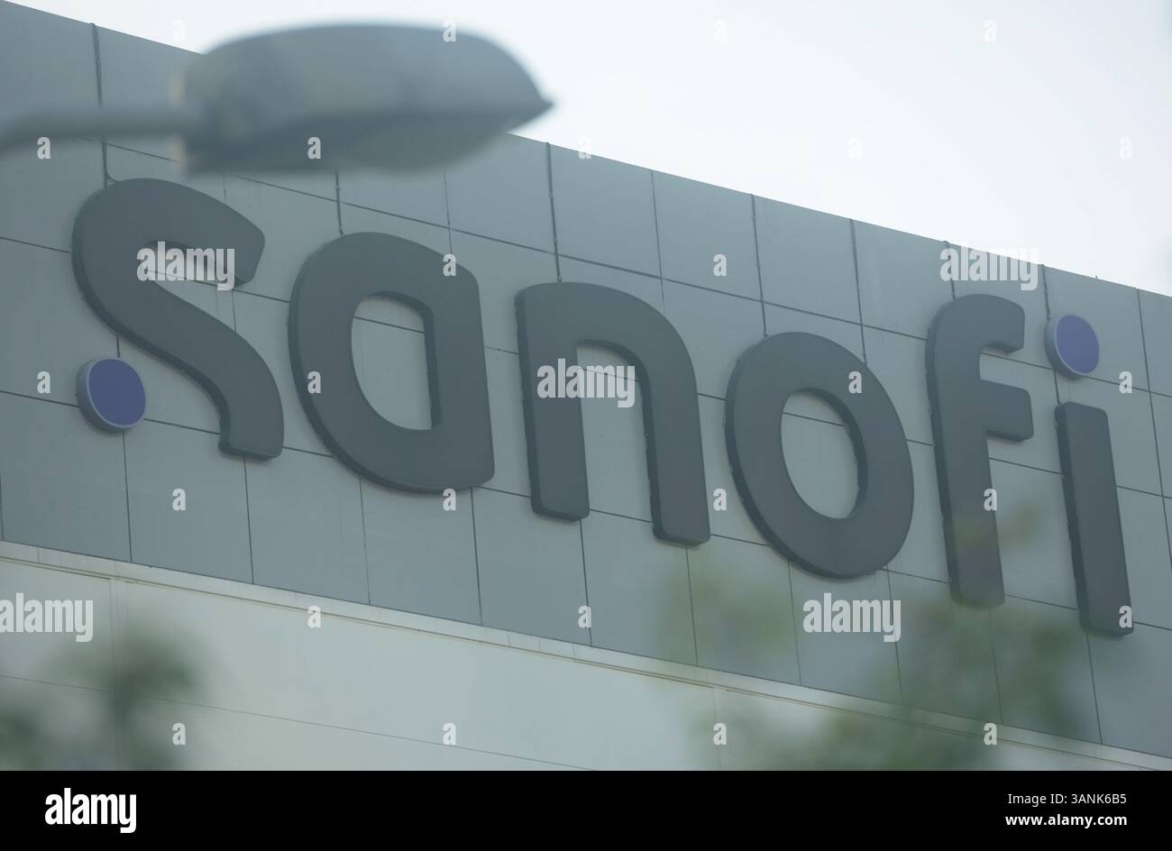 HANGZHOU, CHINA - APRIL 15, 2025 - Photo taken on April 15, 2025 shows ...