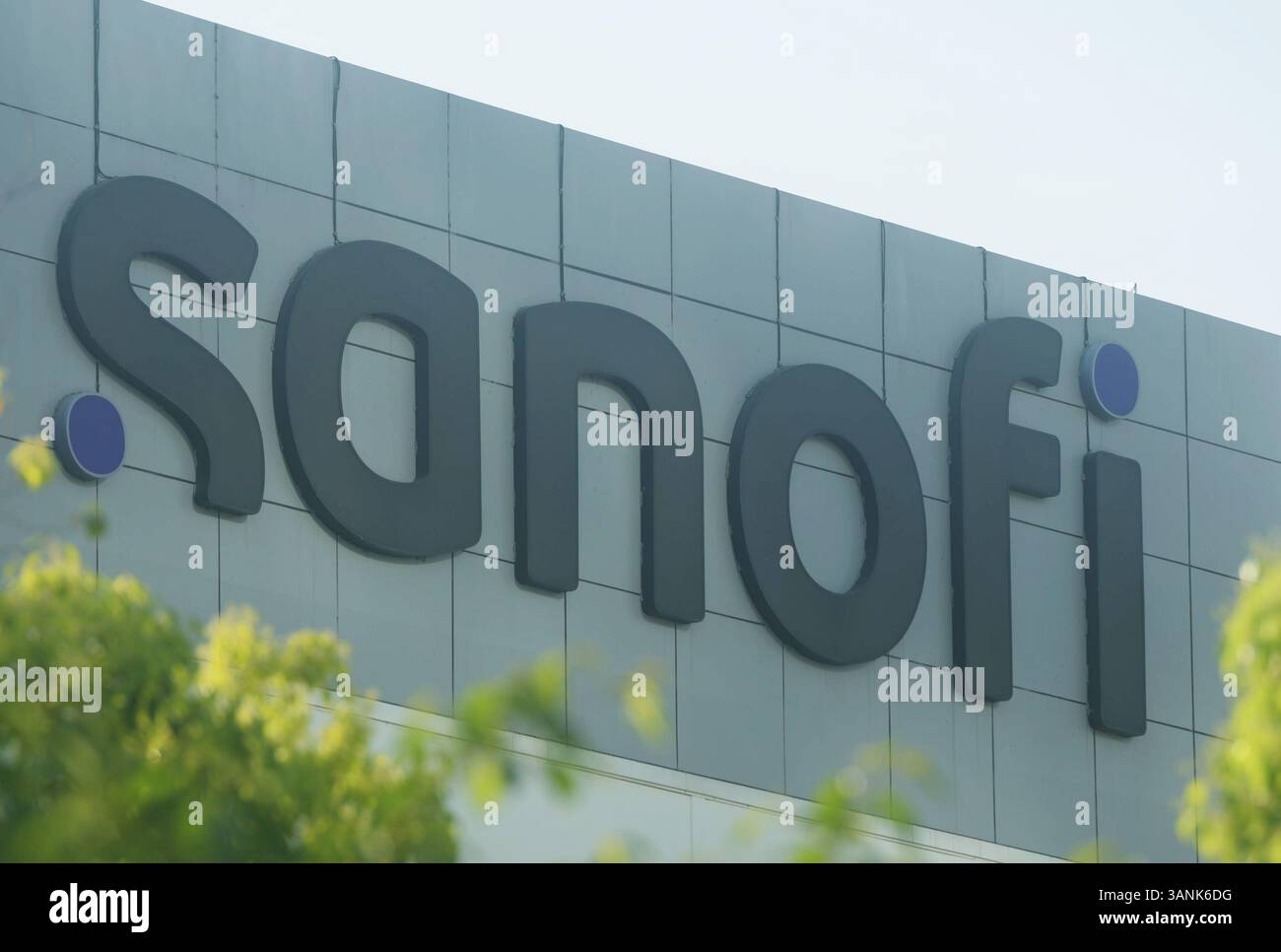 HANGZHOU, CHINA - APRIL 15, 2025 - Photo taken on April 15, 2025 shows ...