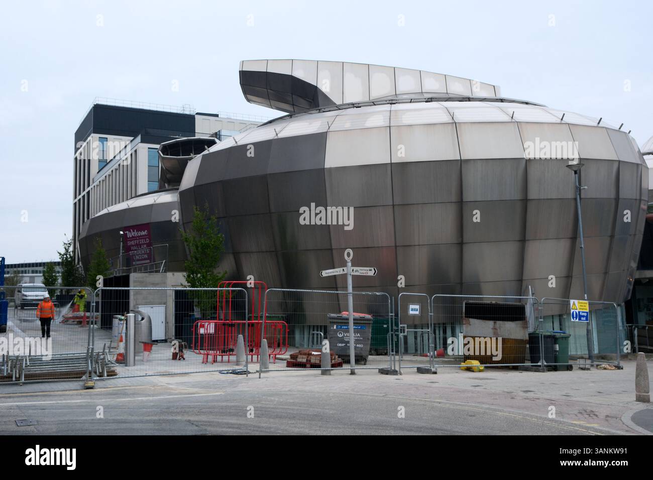 Sheffield, South Yorkshire, UK. 15th Apr 2025. Sheffield's 'kettle ...