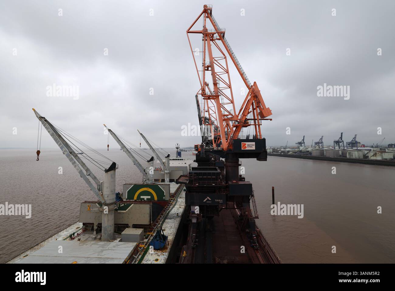 Business secretary visits immingham scunthorpe hi-res stock photography ...