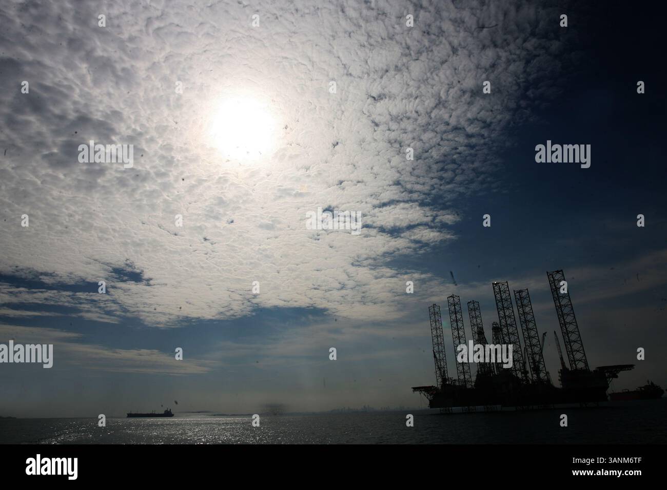 May 19, 2009 - Batam, Indonesia -The oil platforms offshore drilling ...