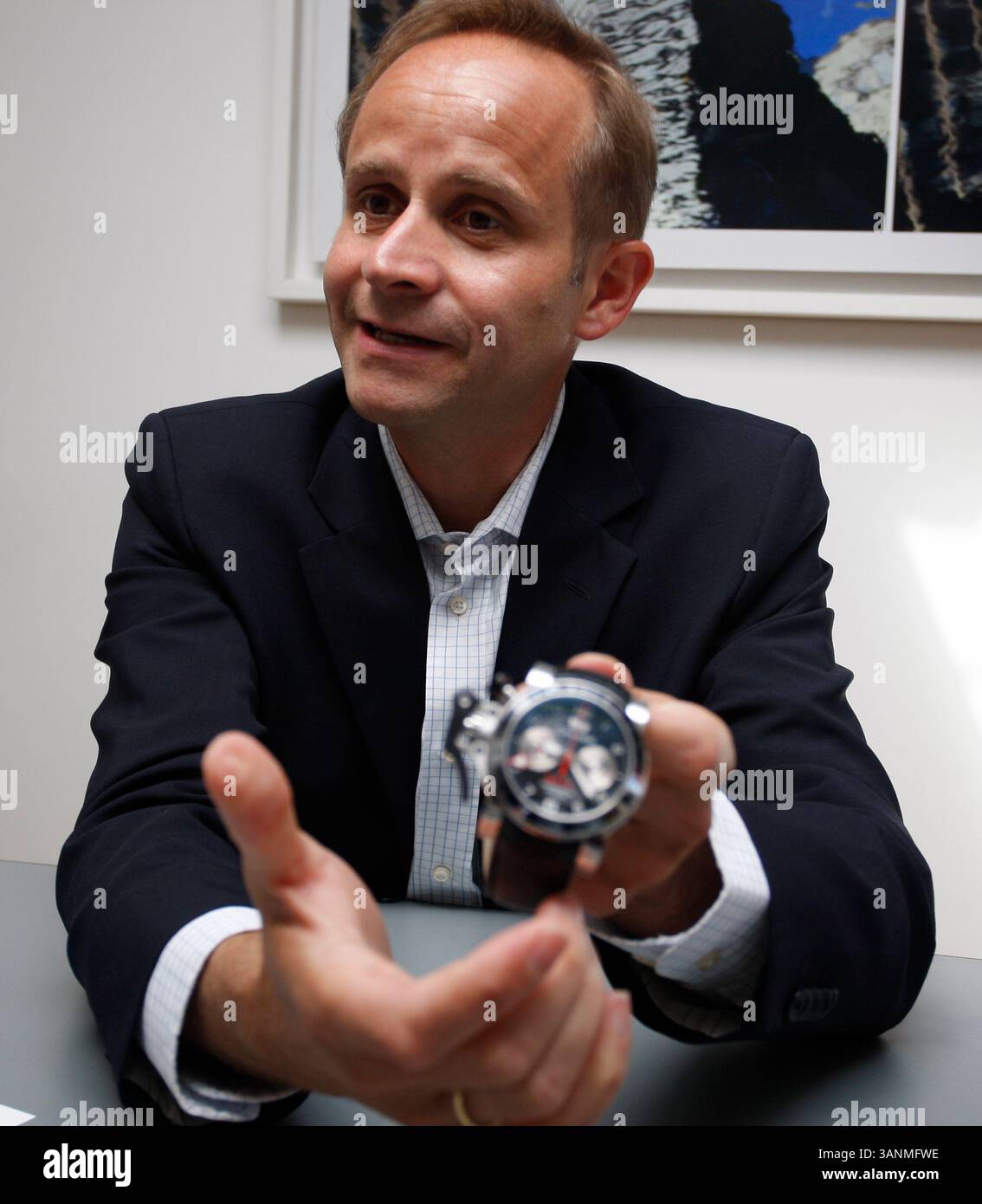 Relojes internacionales hi-res stock photography and images - Alamy