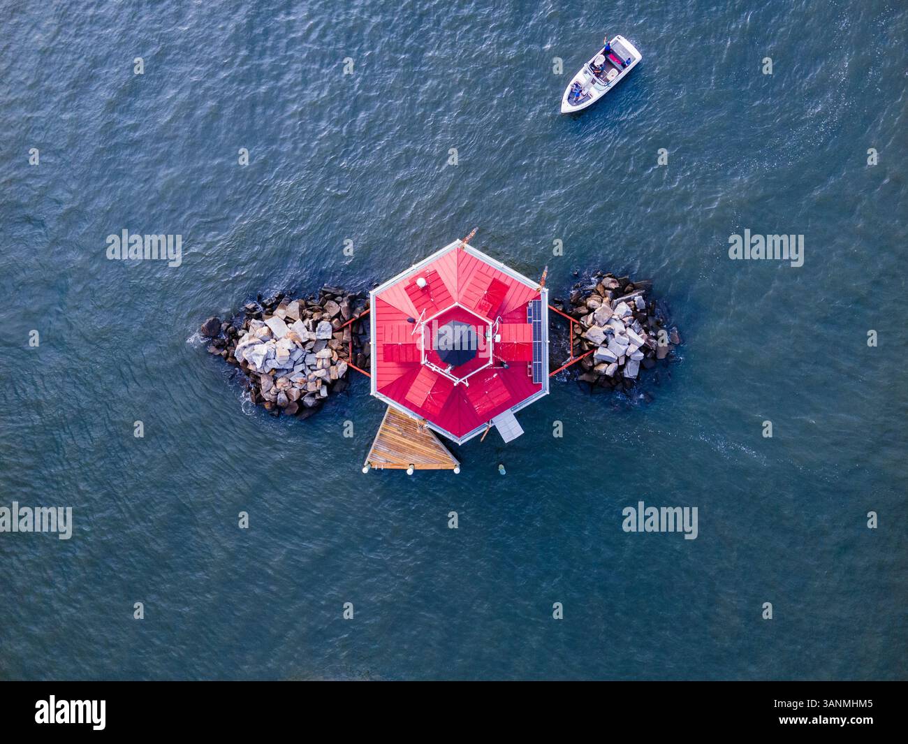 Aerial view of the Thomas Point Shoal Lighthouse in Annapolis, Maryland ...