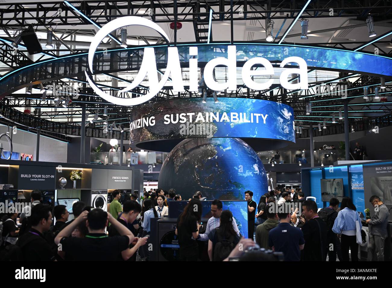 Midea group hi-res stock photography and images - Alamy