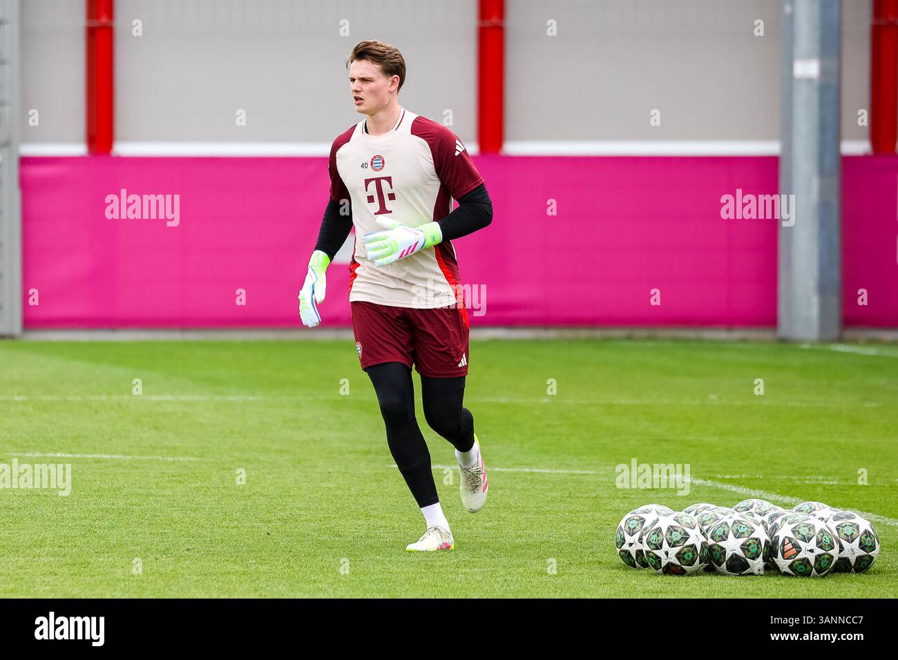 Munich, Germany. 15th Apr, 2025. FC Bayern Munich training session ...