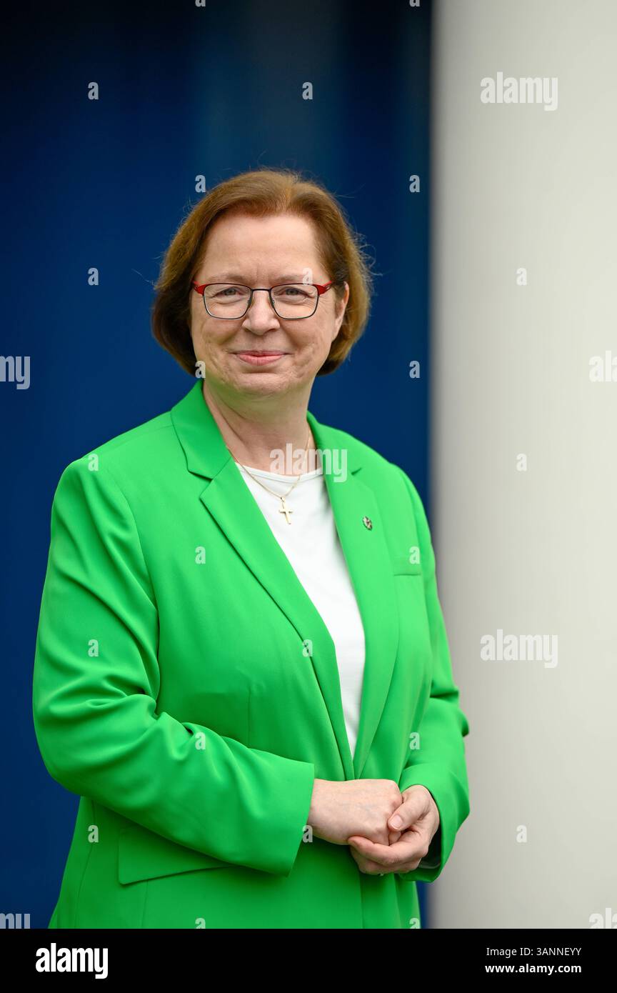Ulrike Scherf, Stellvertretende Kirchenpraesidentin der Evangelischen Kirche in Hessen und ...