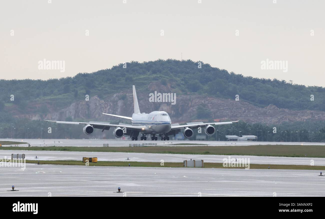 Kuala Lumpur, Malaysia. 15th Apr, 2025. Chinese President Xi Jinping ...