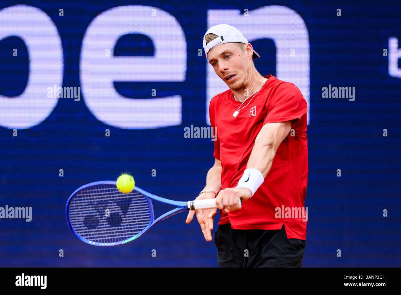 15 April 2025, Bavaria, Munich: Tennis, ATP Tour - Munich, Singles, Men, 1st round, Dedura ...