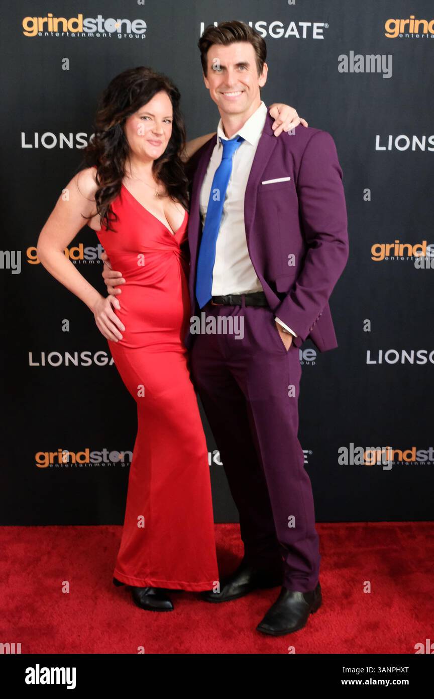 Liz Stewart and Cooper Barnes at the Los Angeles Family & Friends ...