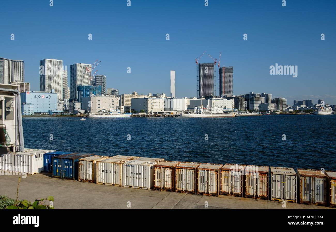 Shipping containers at Takeshiba Pier on the Tokyo waterfront - looking ...