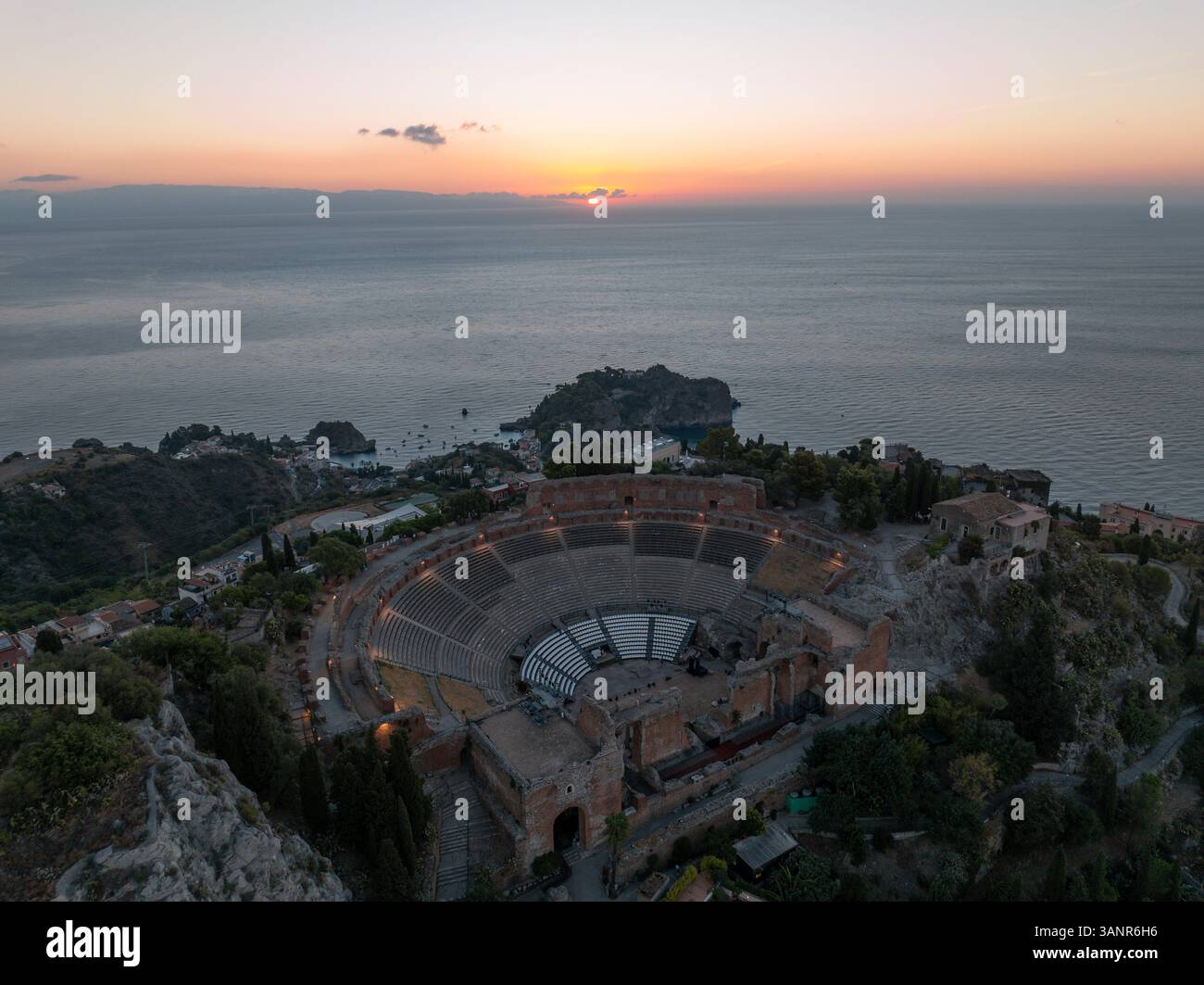Taormina sicily sunset ruins hi-res stock photography and images - Alamy