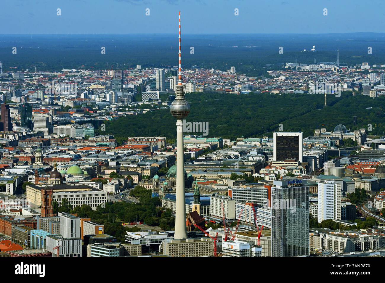 Aerial view of beautiful urban landscape featuring the iconic ...