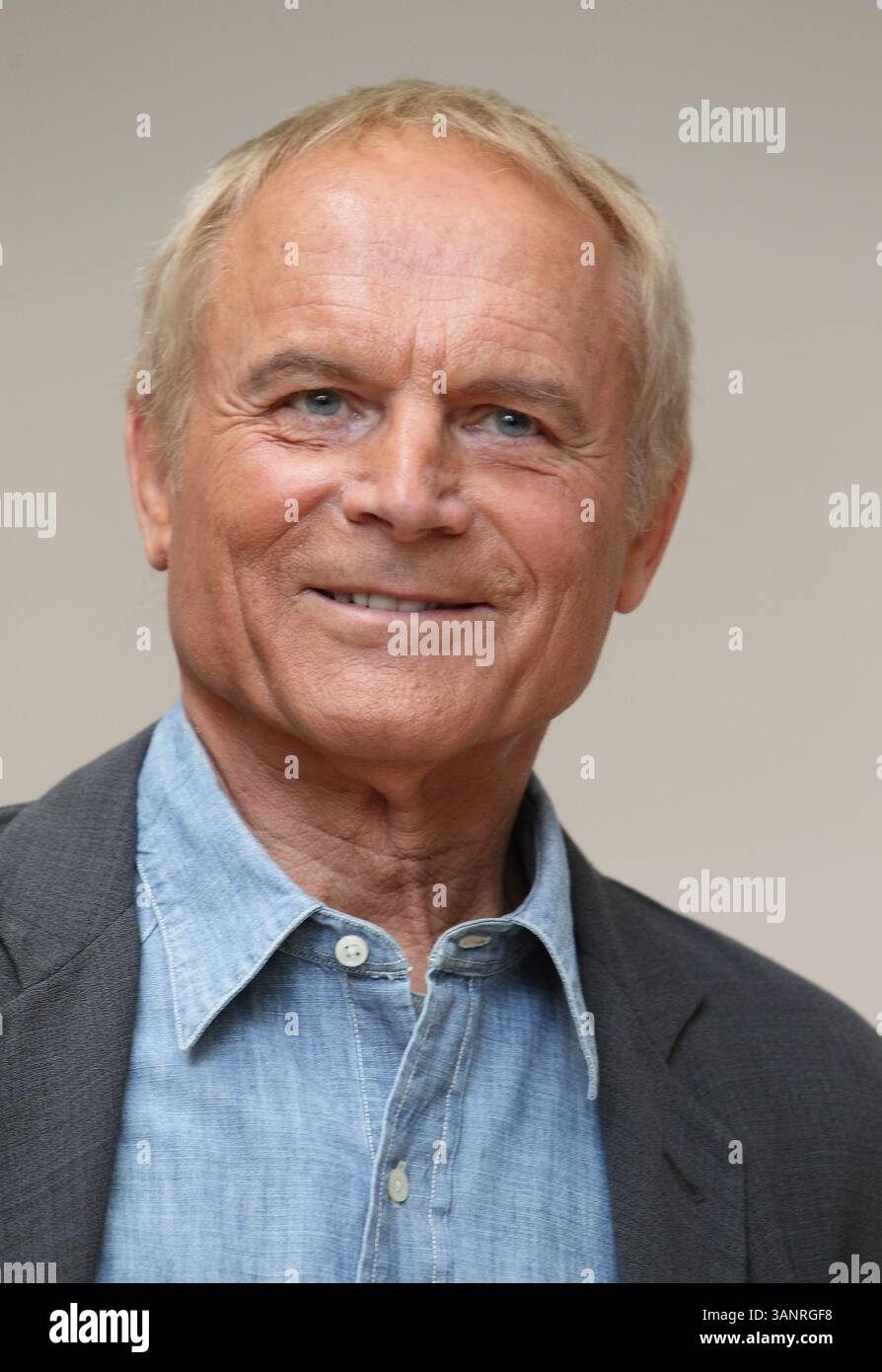 Tv rai series hi-res stock photography and images - Alamy