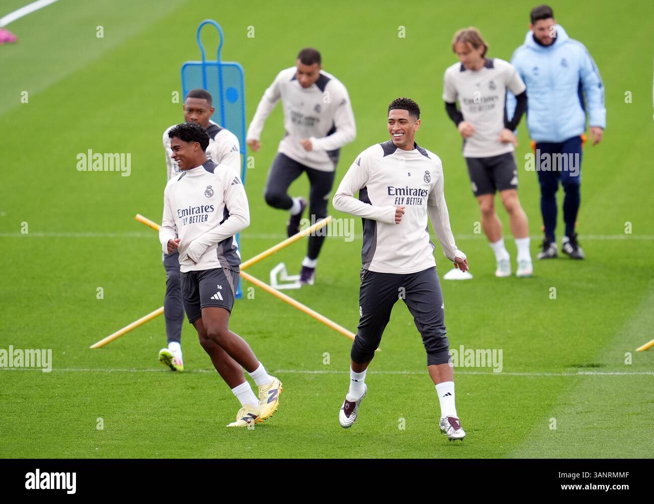 Real Madrid's Jude Bellingham and Endrick during training at the Ciudad ...