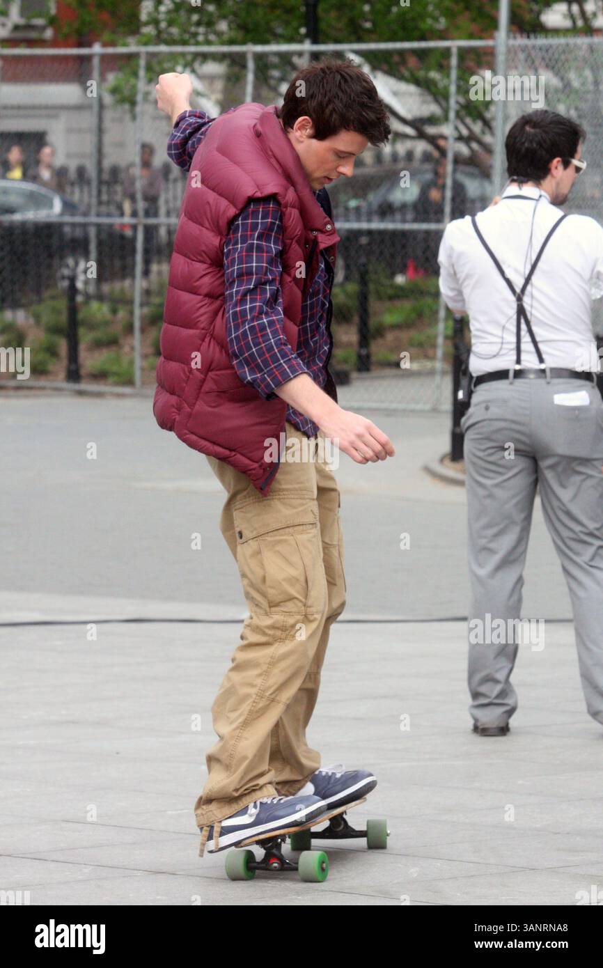 April 29, 2011 - New York, New York, U.S. - CORY MONTEITH filming FOX's ...