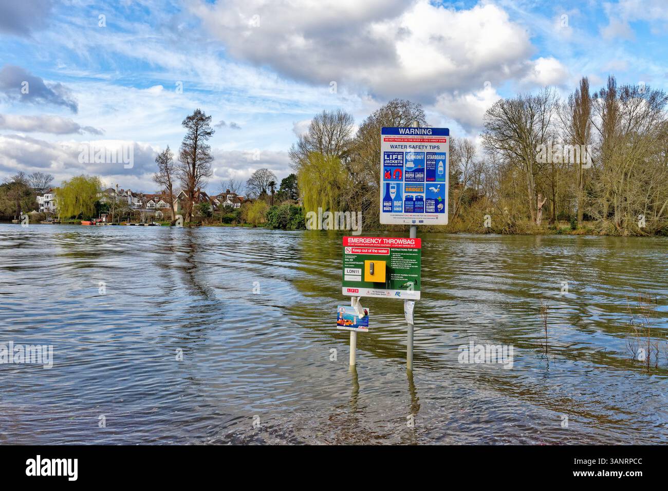 Throw key hi-res stock photography and images - Alamy