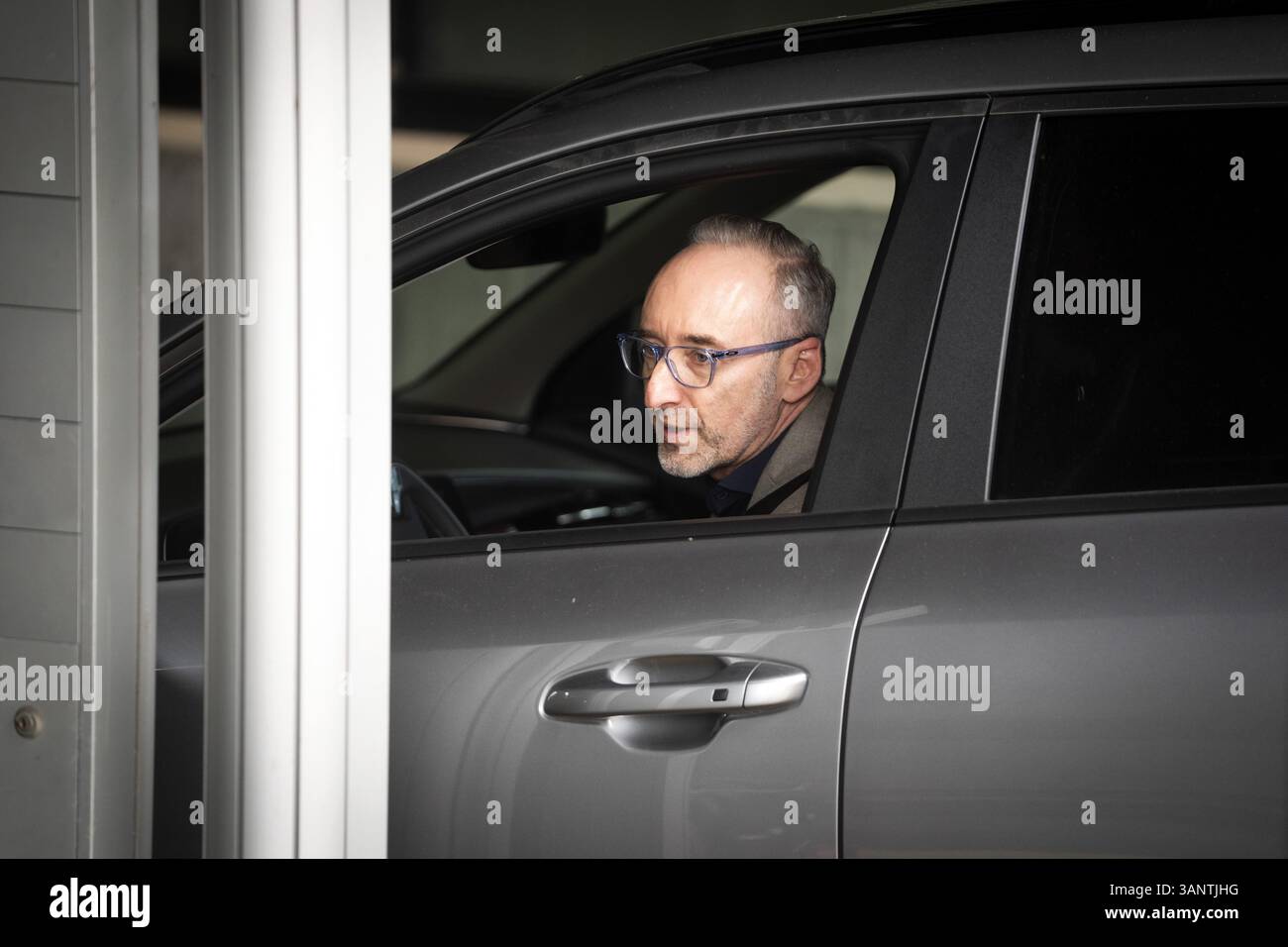 THE HAGUE - Henk Vermeer (BBB) arrives at the Ministry of Finance for ...