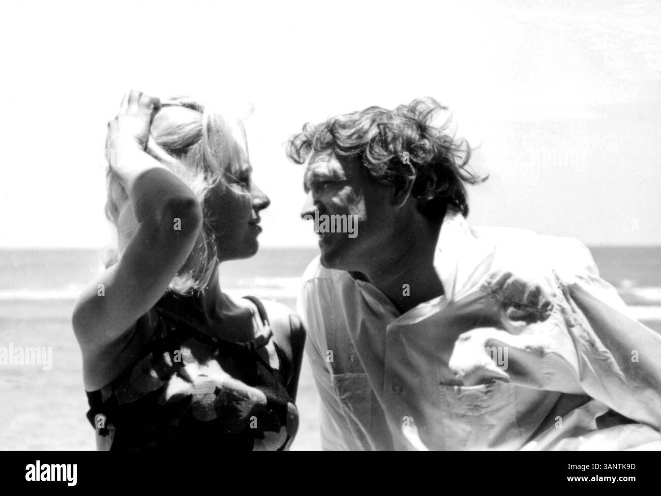 Jan. 1, 2011 - RICHARD HARRIS AND HIS WIFE ELIZABETH IN HAWAII FOR THE ...