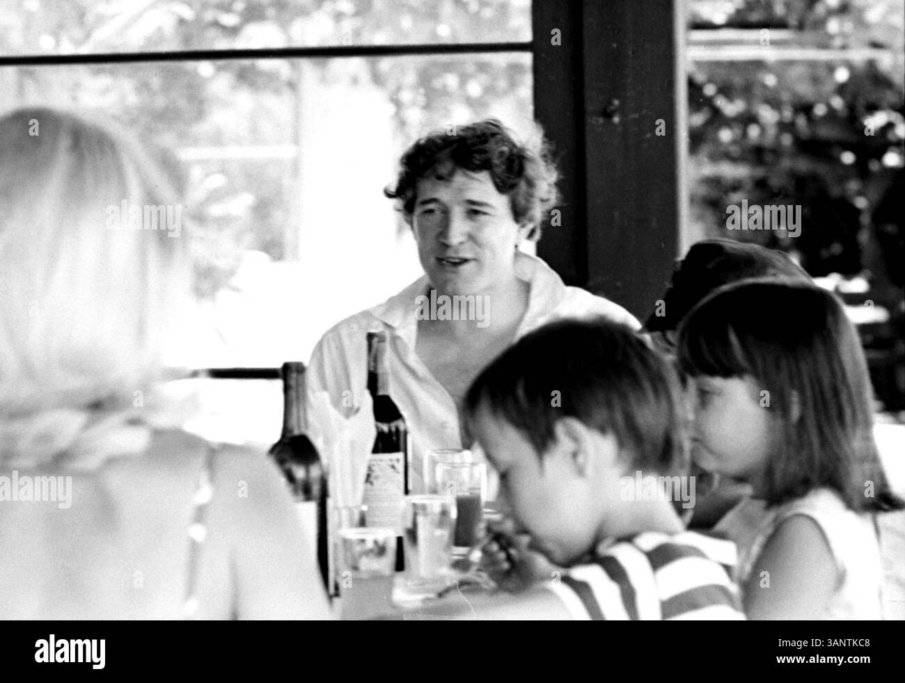 Jan. 1, 2011 - RICHARD HARRIS AND HIS FAMILY IN HAWAII FOR THE FILMING ...