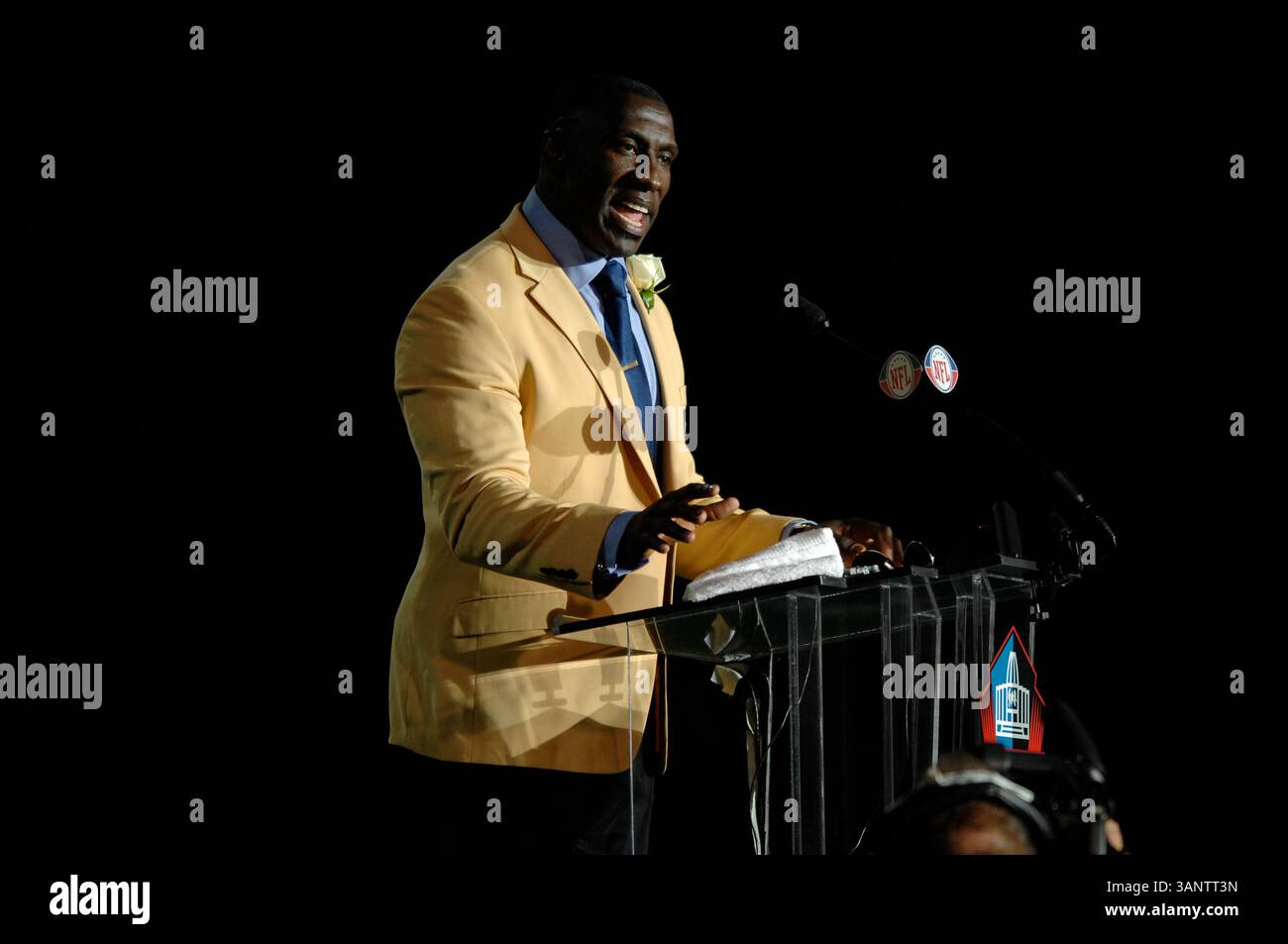 Aug 6th, 2011: Shannon Sharpe during the NFL Hall of Fame Ceremony in ...