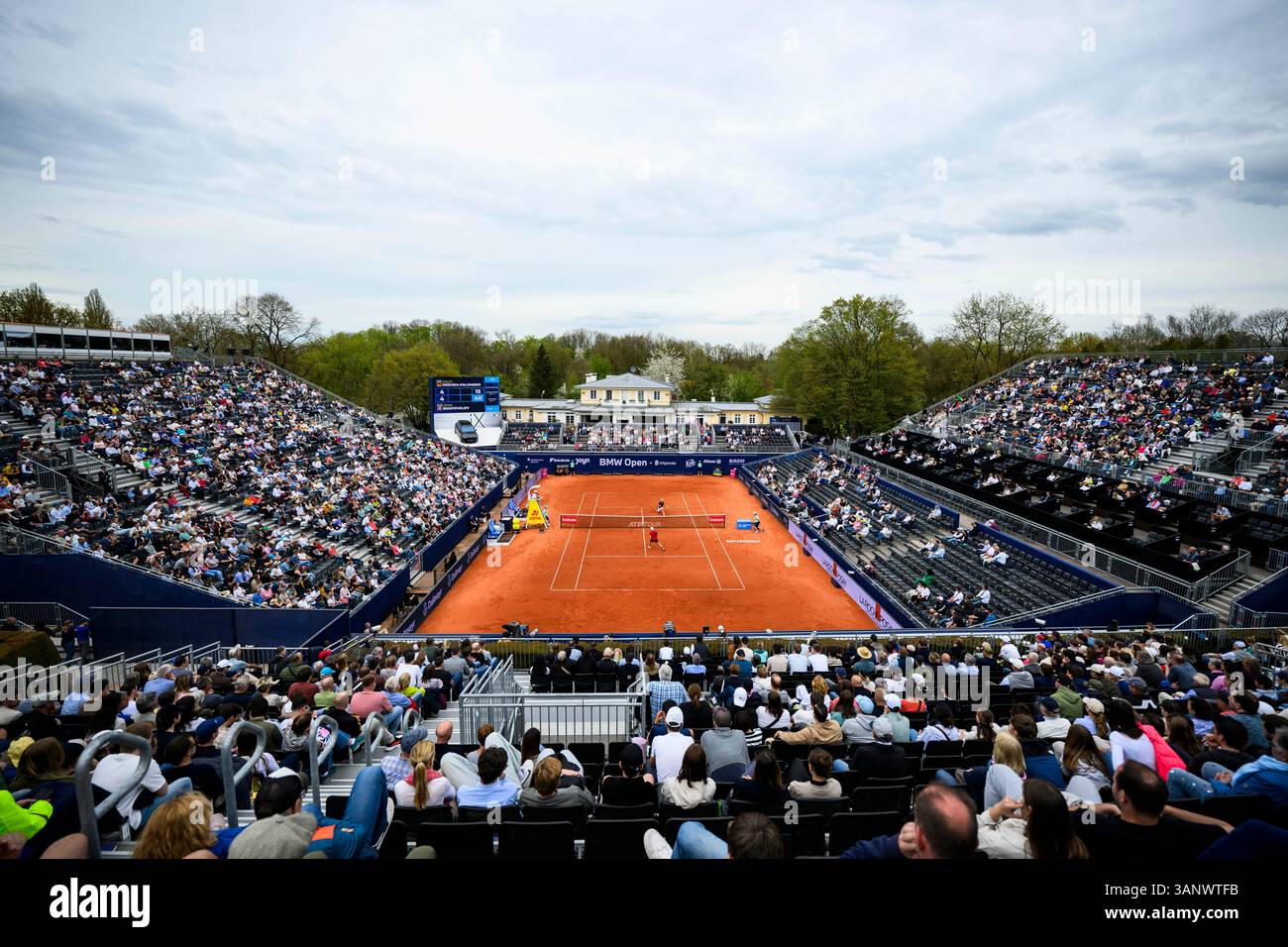 15 April 2025, Bavaria, Munich: Tennis, ATP Tour - Munich, Singles, Men, 1st round, Dedura ...