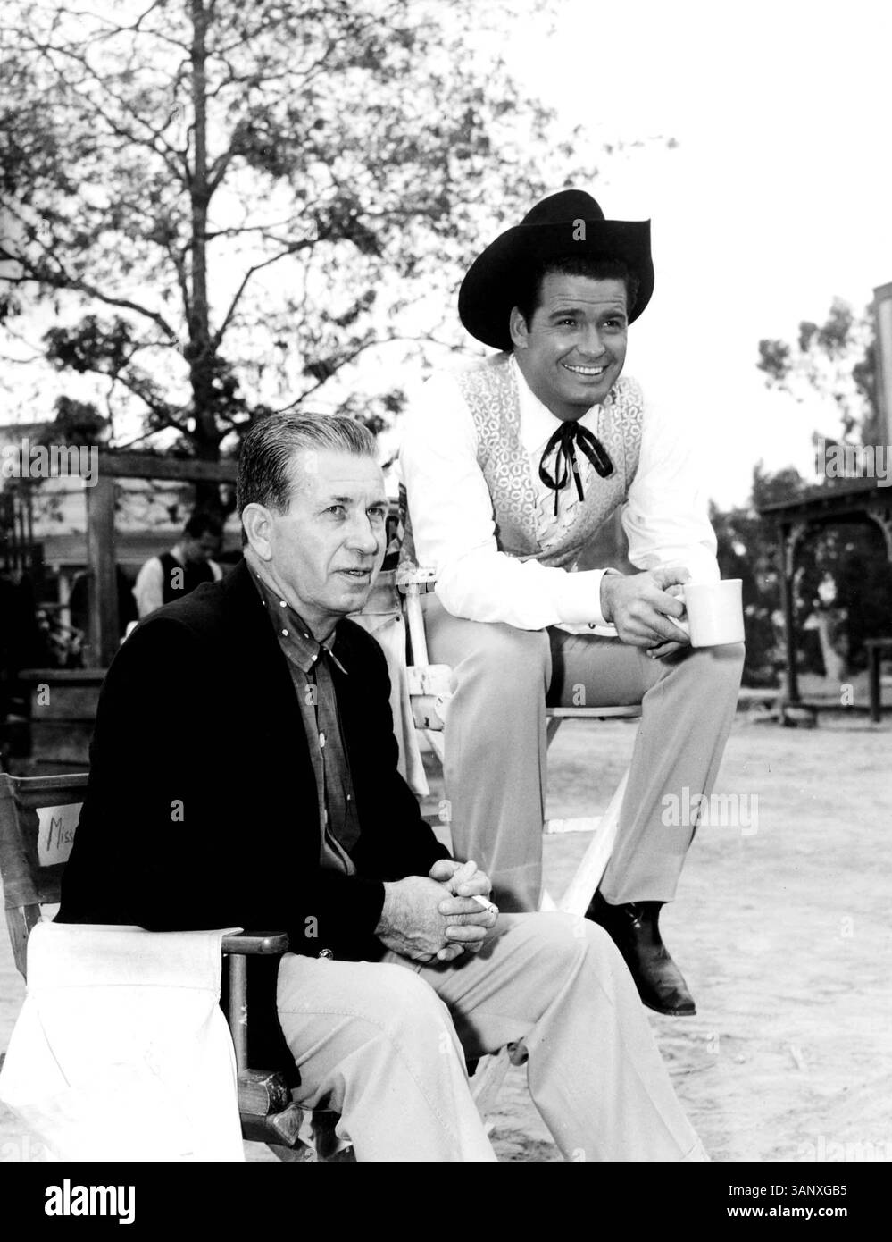 Dec. 28, 2004 - JAMES GARNER AND HIS FATHER WELDON BAUMGARNER ON THE ...