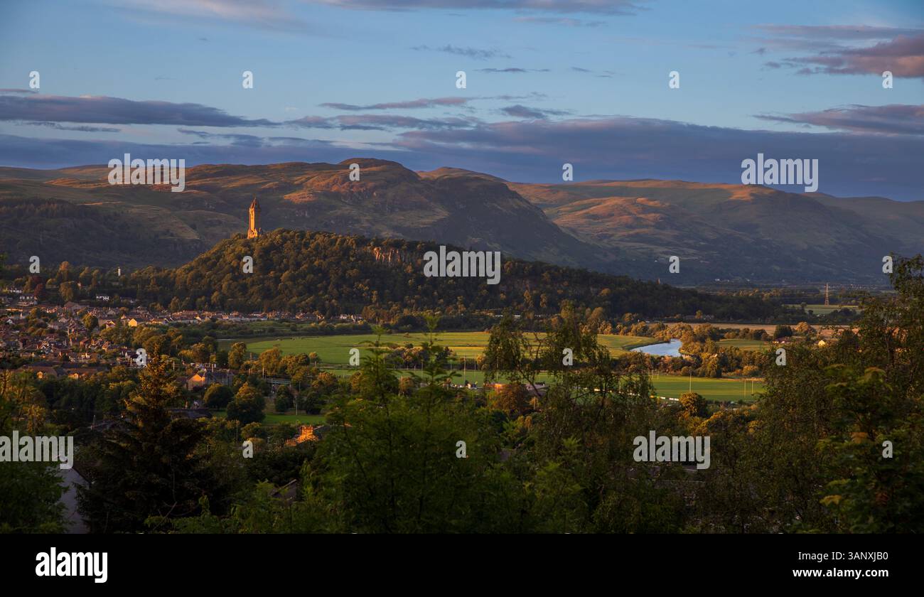 Ochil hills Abbey craig and the Wallace monument from Stirling castle ...