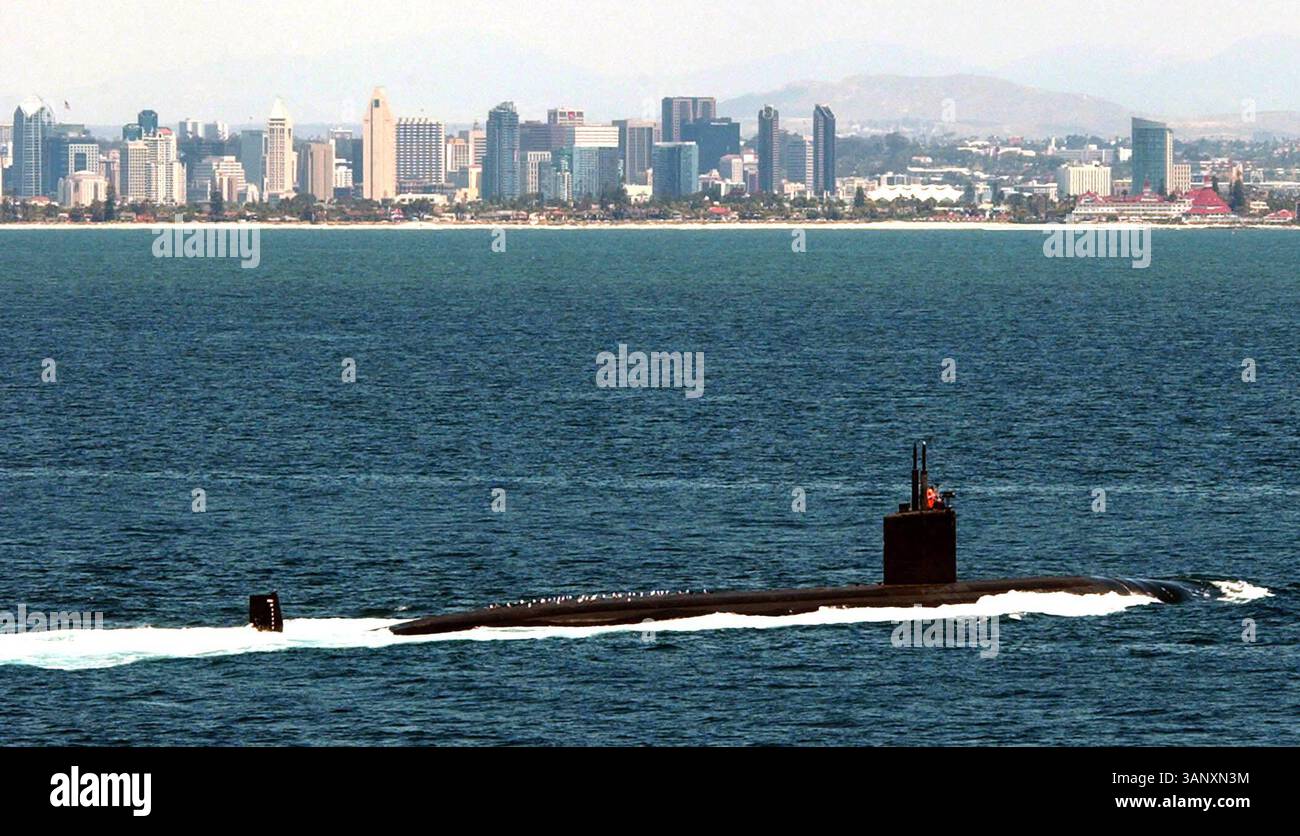 June 17, 2005 - Pacific Ocean - 050427-N-7130B-087.Pacific Ocean (April ...