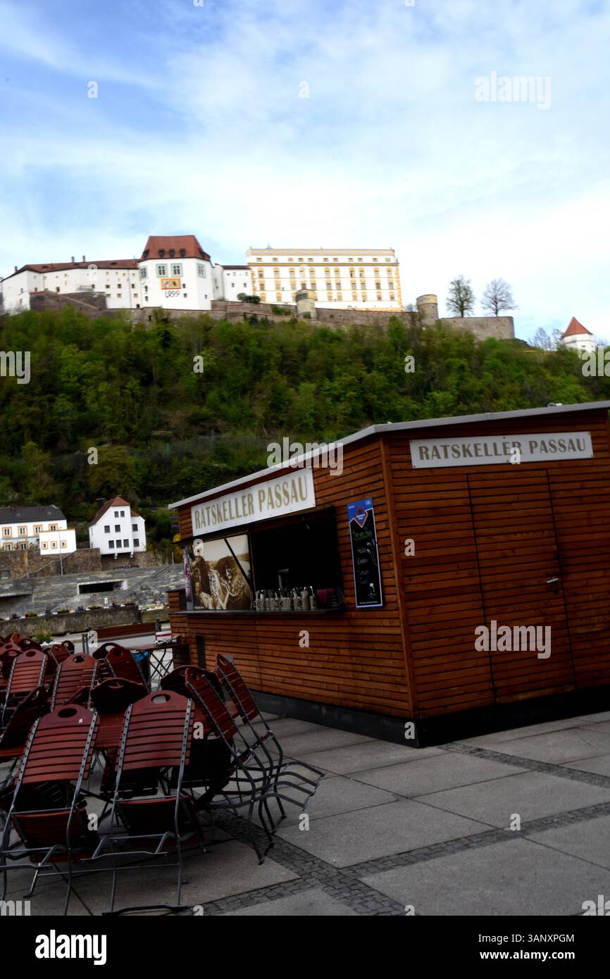 Passau 15.04.2025 Rathausplatz Festung Oberhaus Passau *** Passau 15 04 ...