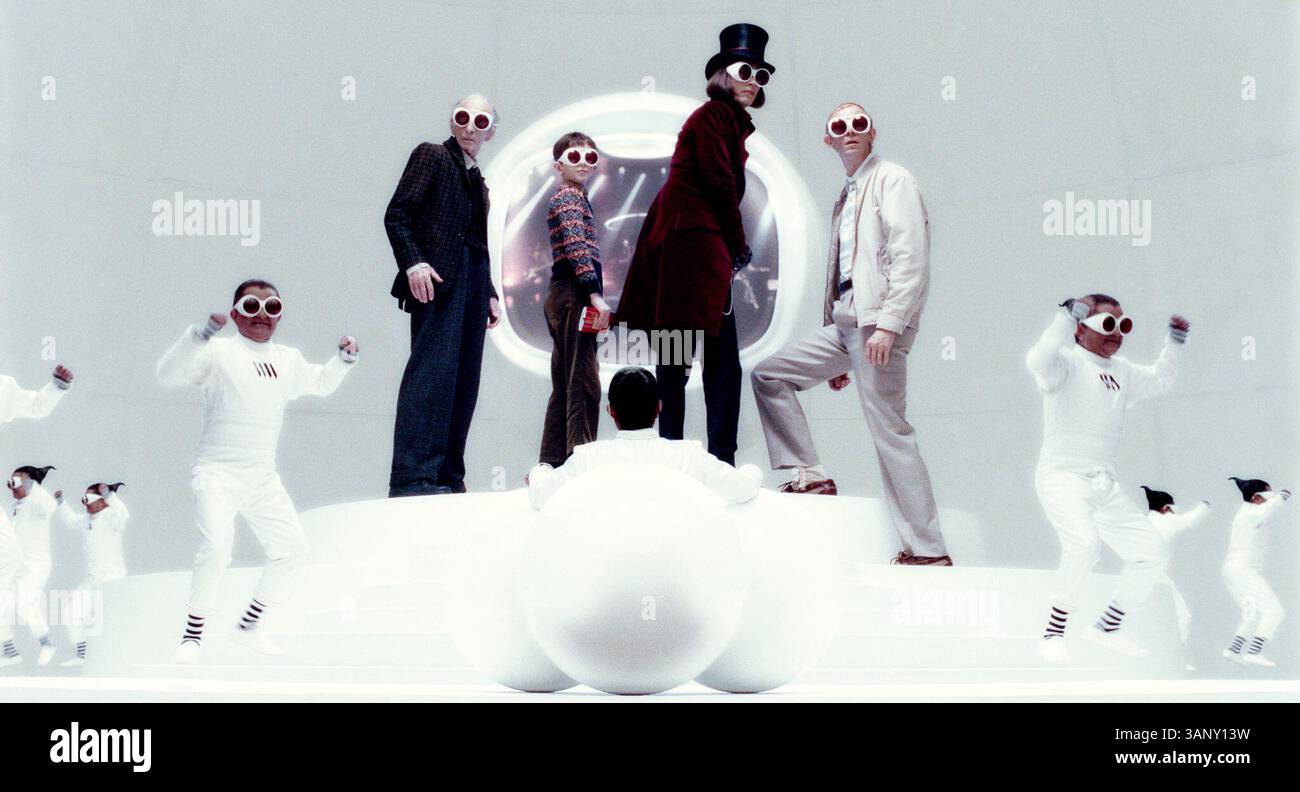 Charlie chocolate factory grandpa joe hi-res stock photography and ...