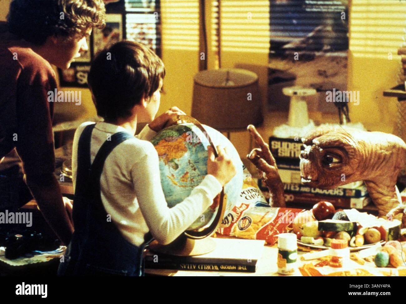 Apr. 19, 2007 - E.T. THE EXTRA TERRESTRIAL 1982.TV-FILM STILL. SUPPLIED ...