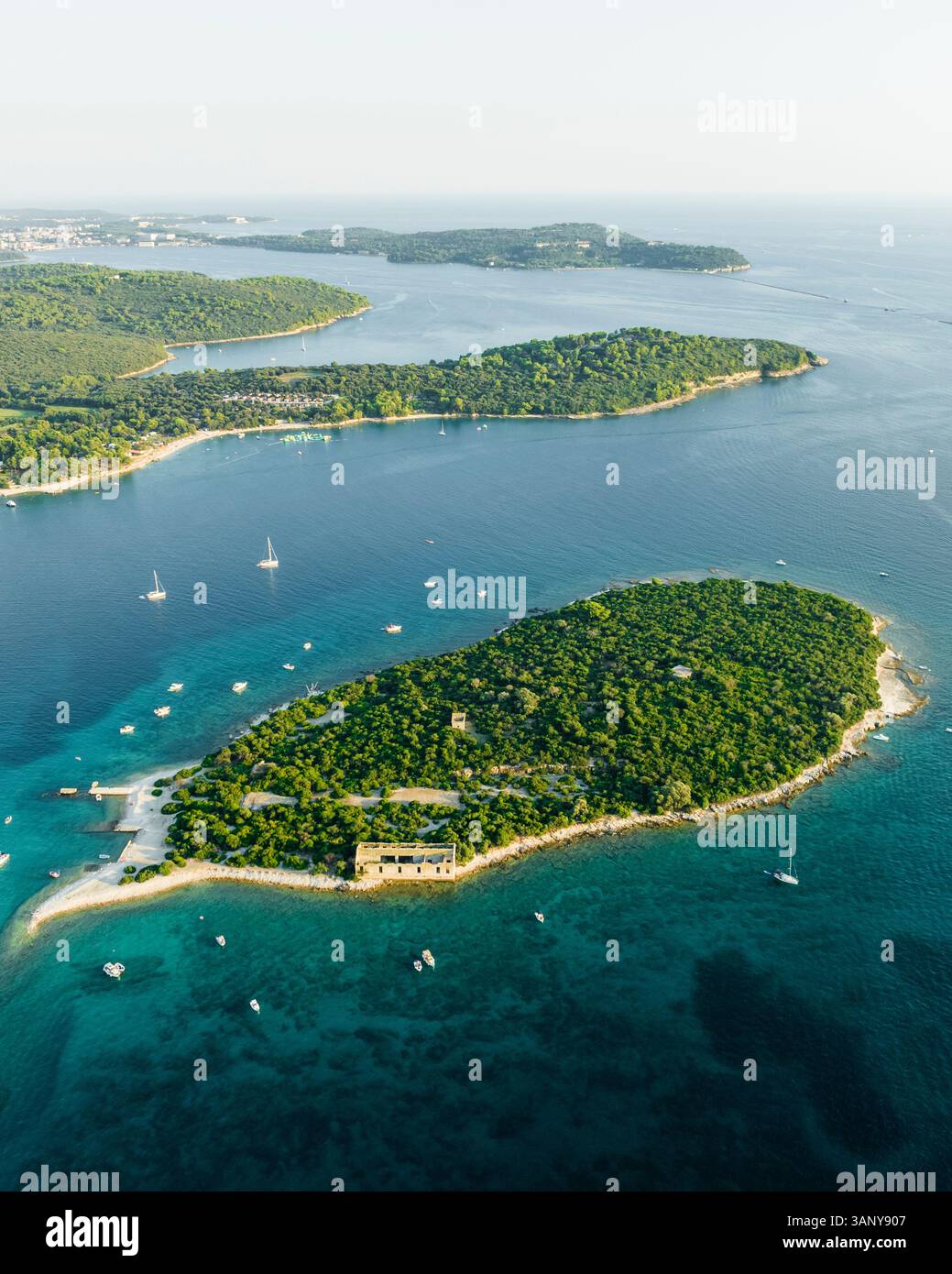 Kotez island hi-res stock photography and images - Alamy