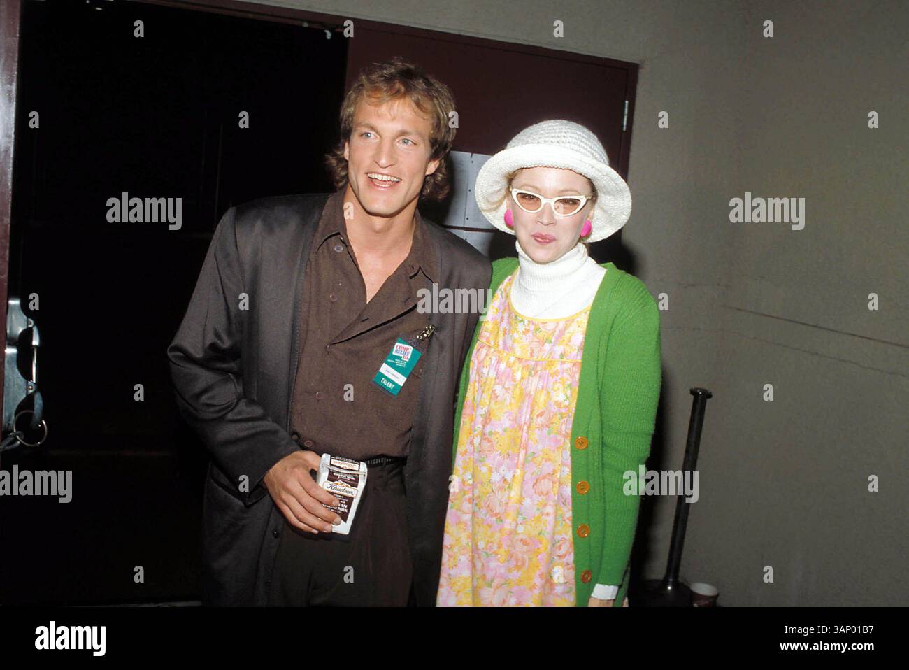 Nov. 29, 2004 - F8028.WOODY HARRELSON AND SHELLEY LONG.CREDIT: 1989 ...