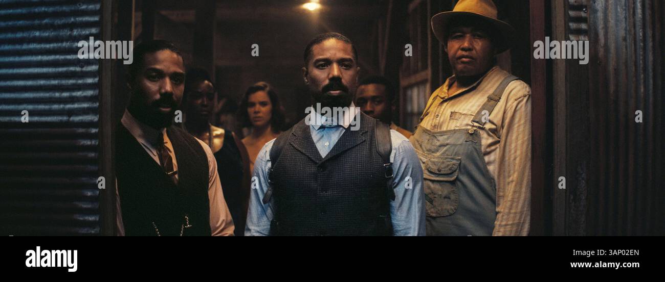 Sinners (2025)(L to r) MICHAEL B. JORDAN as Smoke, WUNMI MOSAKU as ...