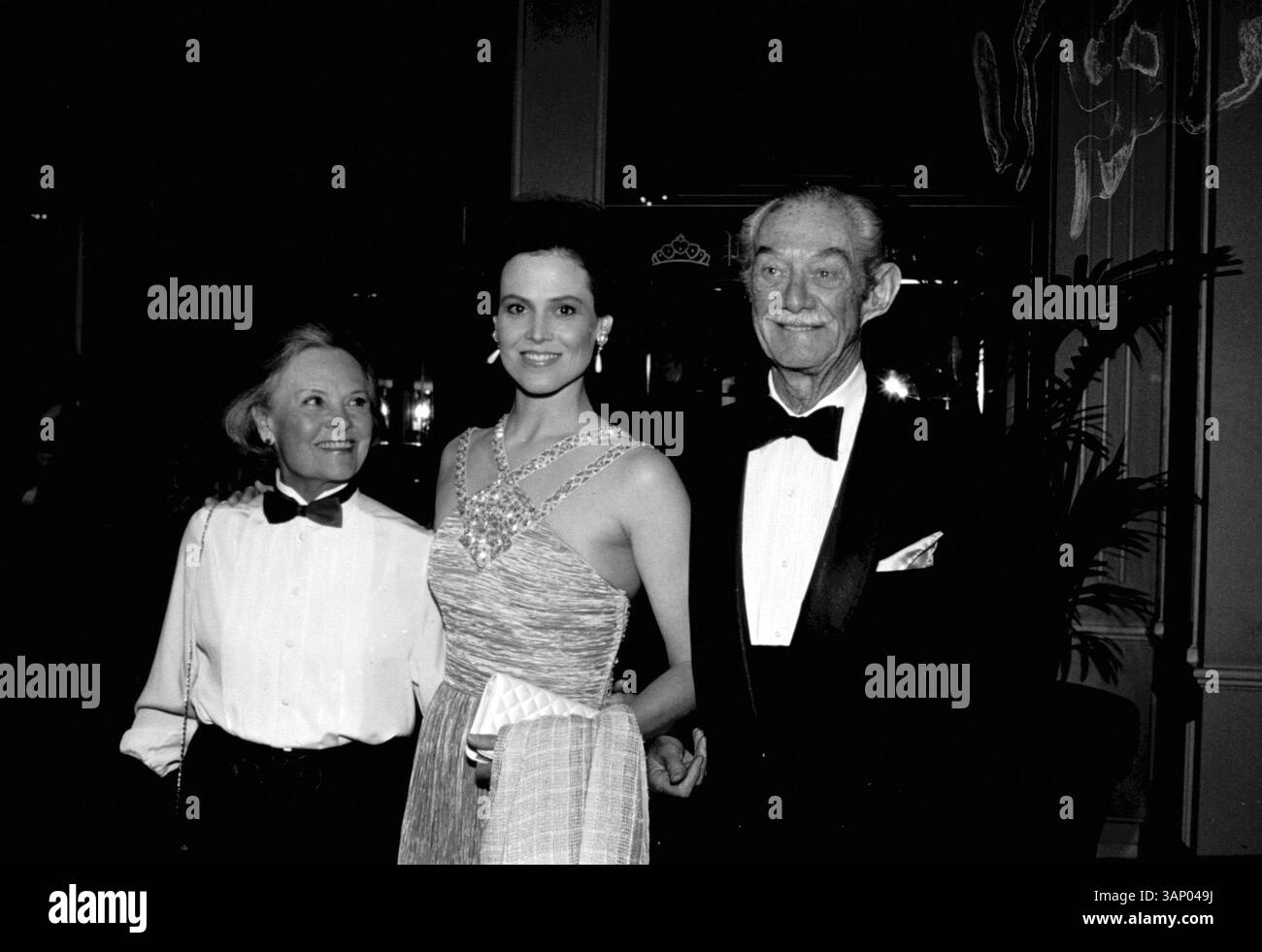 Sylvester weaver and elizabeth inglis hi-res stock photography and ...