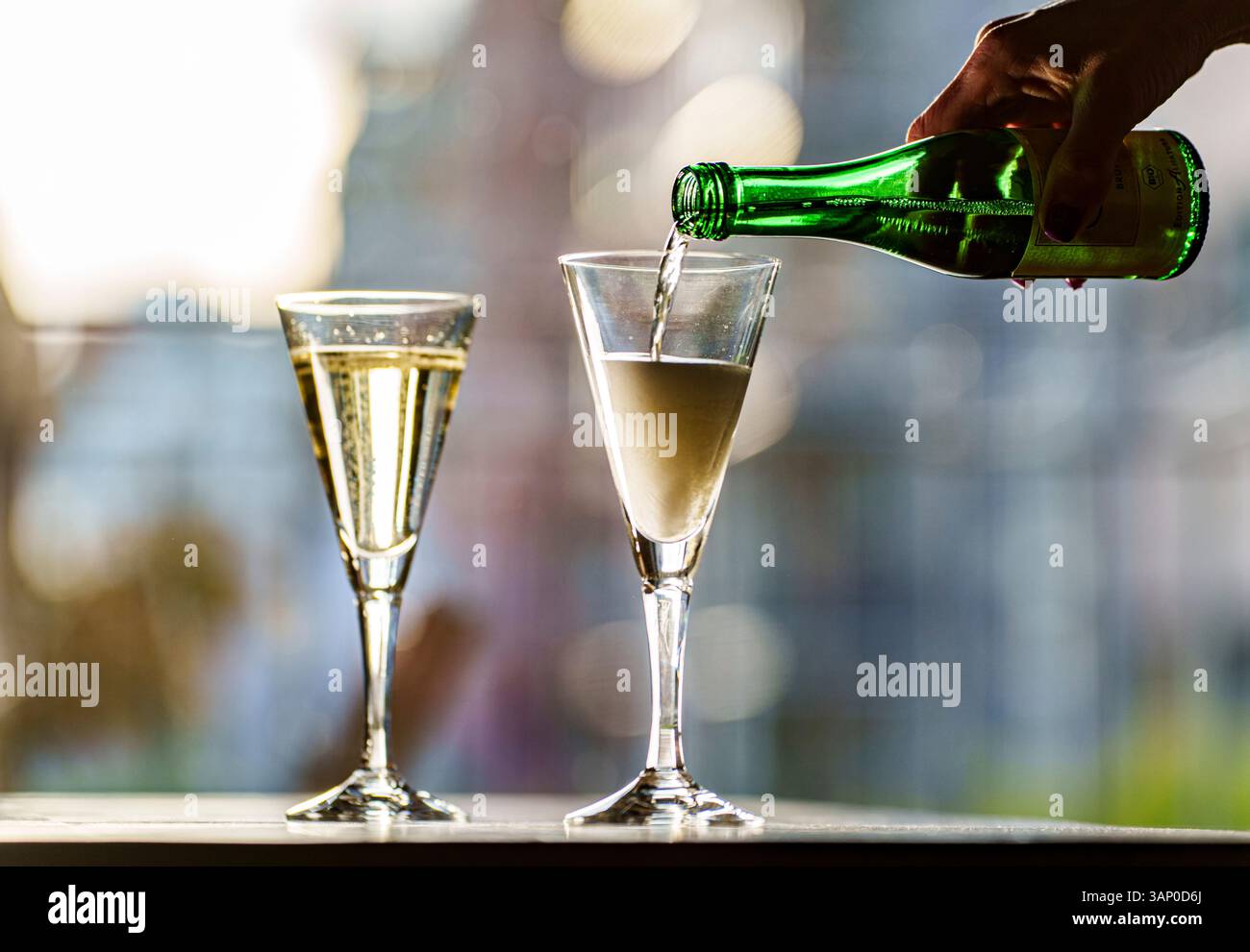Wiesbaden, Germany. 15th Apr, 2025. A Piccolo sparkling wine is poured ...