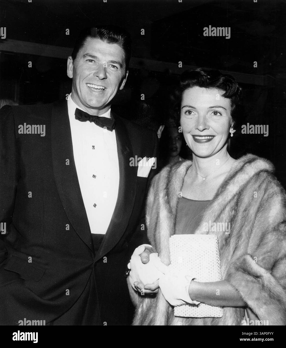 Dec. 1, 1980 - PE5-1175: NANCY REAGAN AND RONALD REAGAN. SUPPLIED BY ...