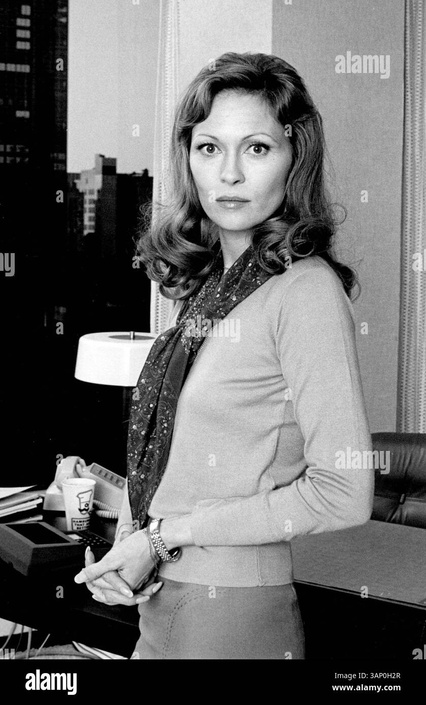 June 14, 2005 - FAYE DUNAWAY IN ''NETWORK''.Â© TRANSWORLD-(Credit Image ...